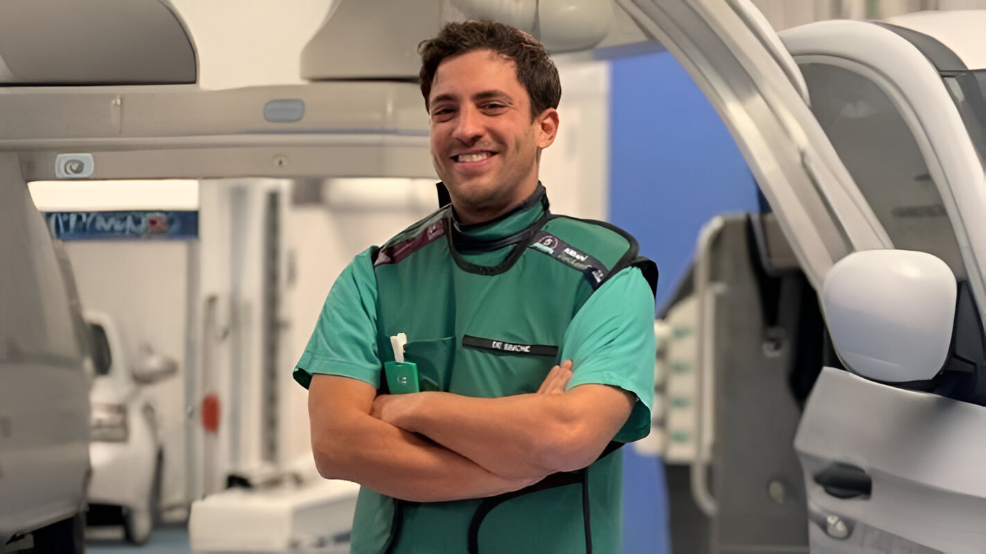 Luca Joel De Simone Demonstrates Complete SMA Recanalization Using ...